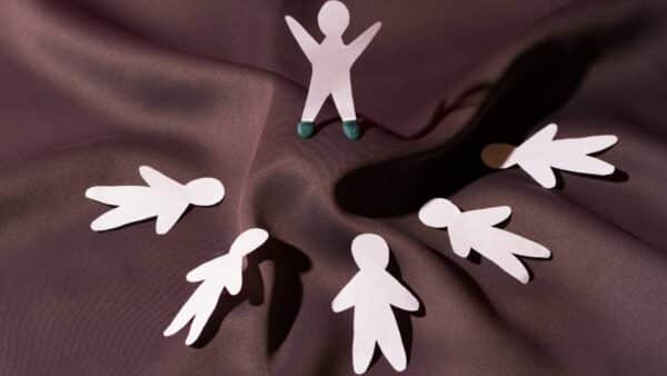 Sette religiose pericolose: manipolazione e fanatismo